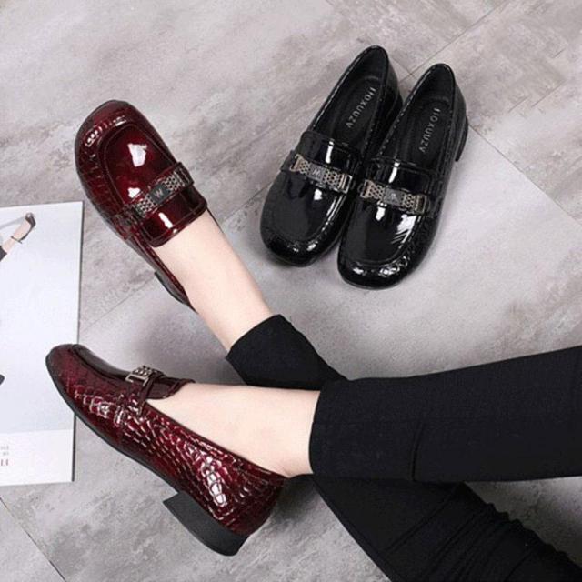 パンプス　レディース革靴　女性　フラット　春夏秋冬　オールシーズン 本革　疲れない　履きやすい　革靴　シューズ　歩きやすい　 婦人靴