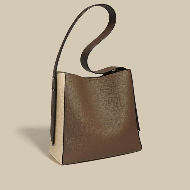 本革　トートバッグ　レディース　レザーバッグ　ショルダーバッグ 革バッグ　かばん　通勤 通学　大人　20代30代40代50代