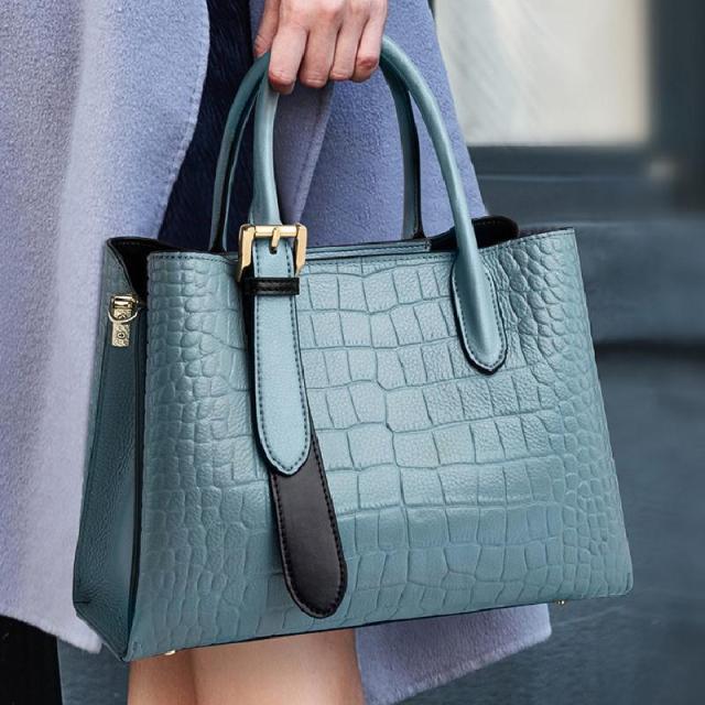 2色 本革牛革バッグ レディース 40代 30代 50代 手提げオシャレ レディースバッグ 通勤かばん オフィスバッグ シンプル かばん 肩掛け 斜め掛け上品