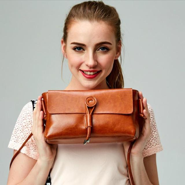 本革ショルダーバッグ レトロ ポシェット 斜め掛け トラベルバッグ 鞄 かばん ミニショルダーバッグ お財布 レディース 大容量 多機能