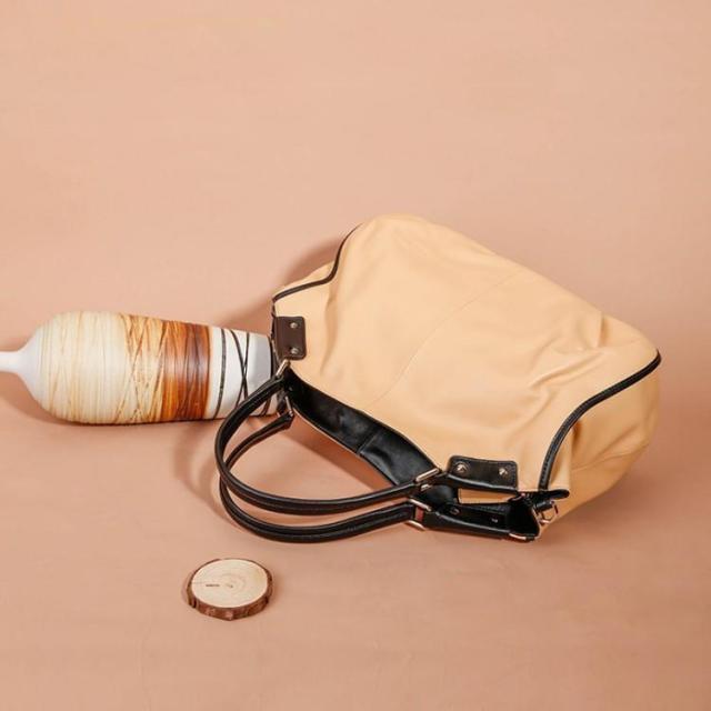 新作 レディースバッグ 本革トートバッグ ショルダーバッグ　ハンドバッグ　バック　通勤通学 収納たっぷり カバン　ビジネス　レザーバッグ