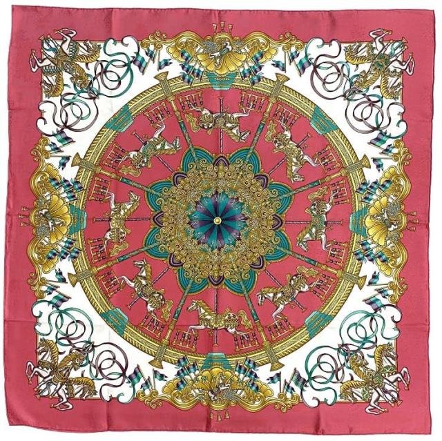 エルメス スカーフ カレ 90 ピンク ホワイト ゴールド ec-19973 未使用 美品 大判 シルク 100％ 中古 HERMES アパレル 馬 遊園地 ストール コレクション 箱付き 定番 人気 女性 レディース 小物 ブランド小物 お洒落 エレガント 高級感 ブランド 本物 鑑定済み