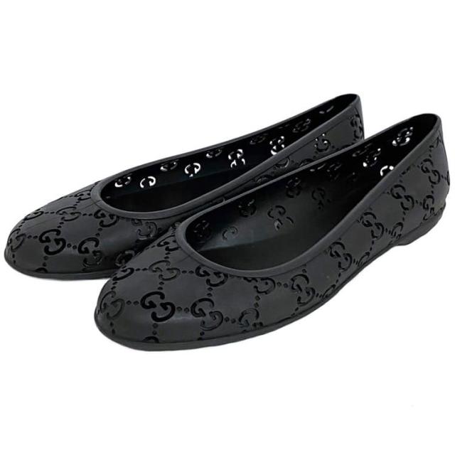 グッチ フラット シューズ ブラック シマ 美品 24.0cm ラバー 中古 GUCCI アパレル 靴 GG カット レディース 女性 人気 軽い カジュアル サマーシューズ 通気性 黒 お洒落 高級感 ロゴ 上品 普段使い ブランドシューズ くつ  ブランド 本物 鑑定済み