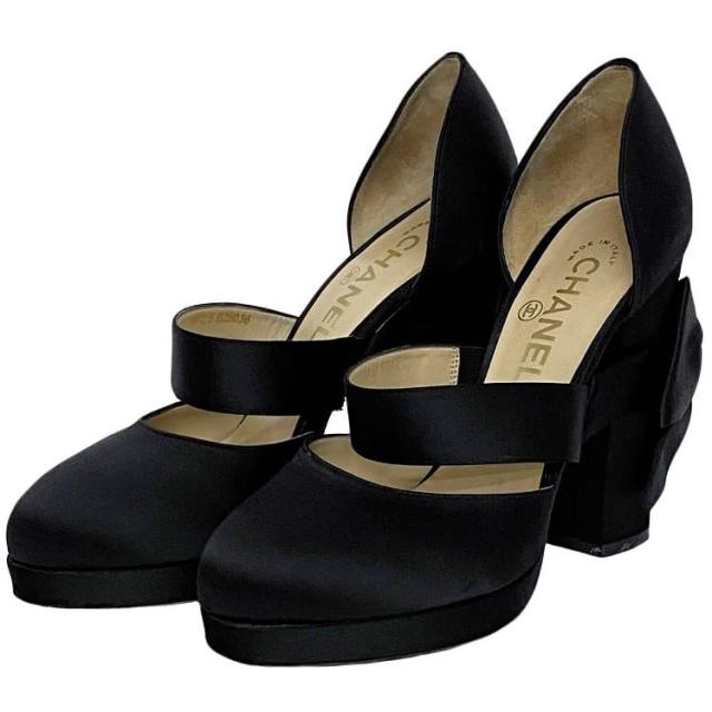 シャネル ヒール ec-22079 ブラック 美品 23.0cm サテン 中古 CHANEL ヴィンテージ リボン 靴 シューズ レディース ハイヒール 人気 定番 お洒落 シンプル 高級感 上品 エレガント 女性 レディース 黒 可愛い パーティー ワンポイント ブランド 本物 鑑定済み