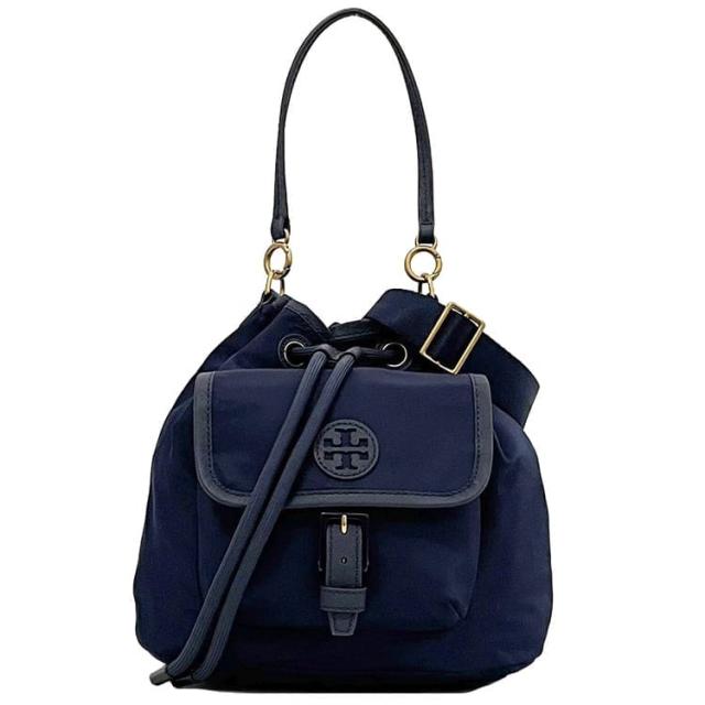 トリーバーチ 2way ショルダーバッグ ec-23064 ネイビー エラ 10006011 美品 ナイロン レザー 中古 TORY BURCH 軽い 巾着 巾着バッグ 肩掛け クロスボディ ハンドバッグ バケットバッグ ロゴ 紺色 小さい コンパクト お洒落 高級感 上品 ブランド 本物 鑑定済み