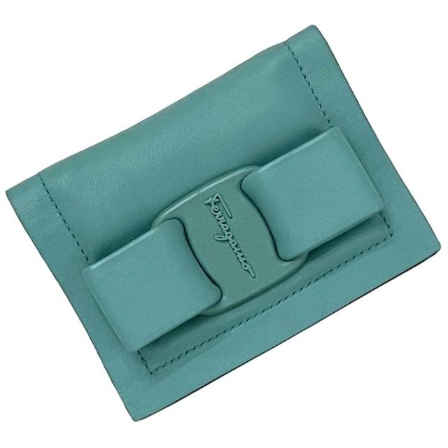 サルヴァトーレ フェラガモ カードケース ec-23099 ターコイズブルー タイロンターコイズ ヴィヴァ ボウ ヴァラ 220295 美品 名刺入れ レザー 中古 JL-22 0295 Salvatore Ferragamo リボン 青 パファー ビバ ホック カード ホルダー ブランド 本物 鑑定済み