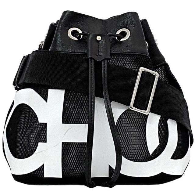 ジミーチュウ 巾着 ショルダーバッグ ジュノ Ｓ f-22552 ブラック ホワイト J000117982001 美品 メッシュ レザー 中古 JIMMY CHOO 巾着バッグ 黒 ドロー ストリング メッシュバッグ ロゴ 肩掛け 白 クロスボディ 定番 人気 女性 男性 ブランド 本物 鑑定済み