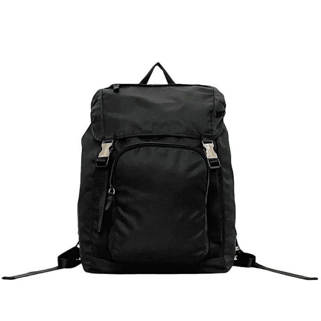 プラダ バックパック f-23764 ブラック NERO テスート V135 美品 ナイロン 中古 164 PRADA 軽い 黒 巾着 リュック 大容量 旅行 メンズ レディース 男女兼用 ブランドロゴ 金具 三角 ロゴ プレート 定番 人気 フラップ リュックサック ブランド 本物 鑑定済み