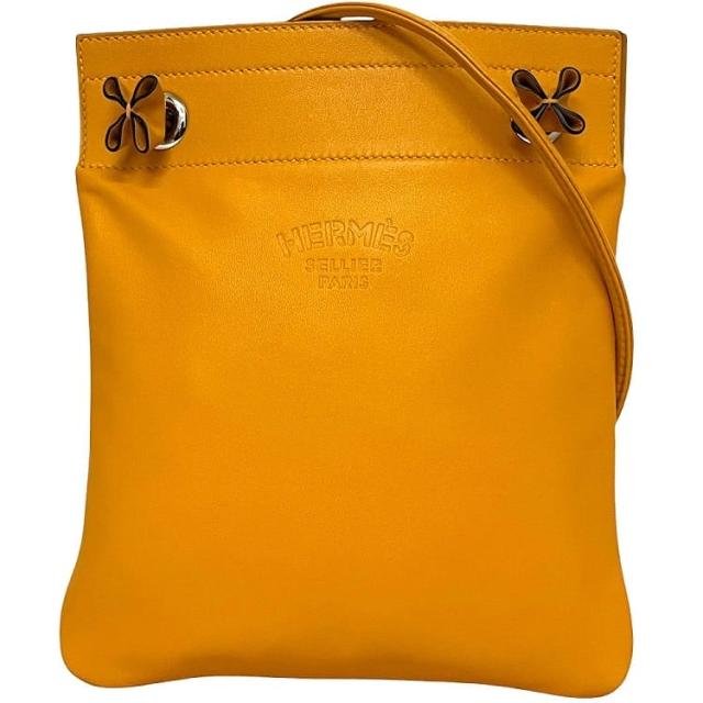エルメス ショルダーバッグ アリーヌ f-24159 イエロー 美品 レザー スイフト 中古 Ｄ刻印 HERMES クロスボディ 斜め掛け ロゴ レディース メンズ 男女兼用 シンプル 本革 定番 人気 ヴィンテージ 普段使い カジュアル 軽い ソフトレザー ブランド 本物 鑑定済