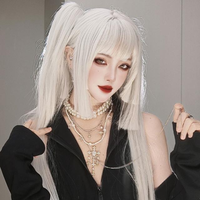姫カット 中世の貴族風 ストレート シルバーホワイト 銀髪 フルウィッグ かつら 女性 長髪 ロングウィッグ ロングヘア ロリータ lolita 前髪あり 自然 可愛い wig コスプレ 耐熱ウィッグ 小顔効果 コスチューム 仮装 文化祭 学園祭 演劇 舞台 イベント 変装 女装
