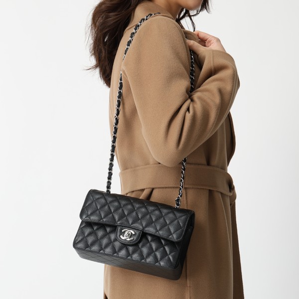 シャネル ショルダーバッグ ハンドバッグ マトラッセ ミニバッグ CCマーク ココマーク ブラック レディース CHANEL A01113 Y01588 C3906