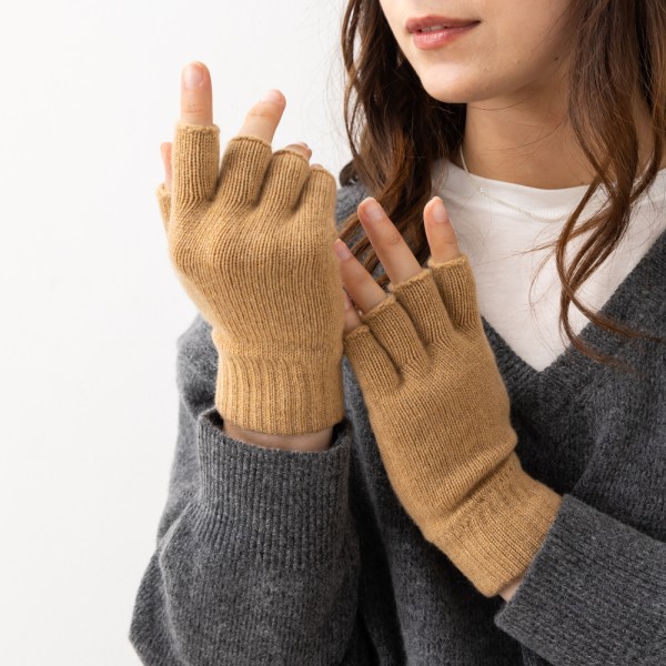 ジョンストンズ 手袋 フィンガーレスグローブ ベージュ ブラウン レディース JOHNSTONS HAY02223 HB4315