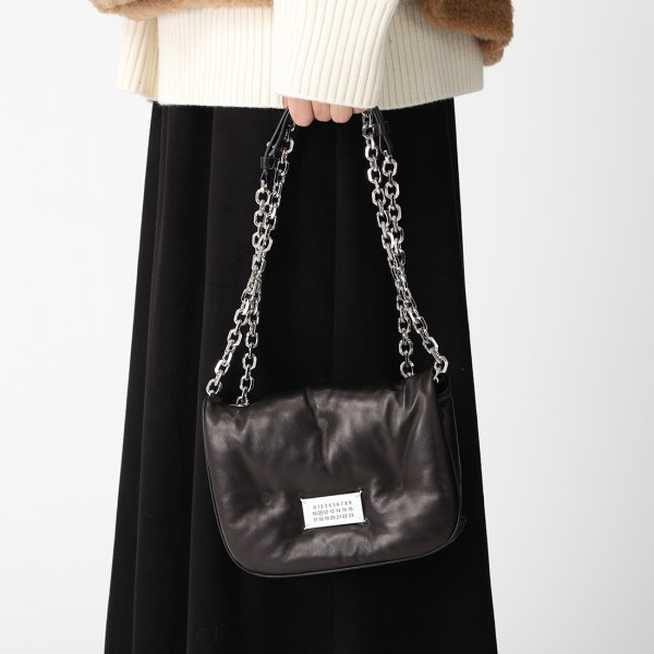 メゾンマルジェラ ショルダーバッグ グラム スラム フラップ スモール ブラック レディース Maison Margiela SB1WG0019 P4300 T8013