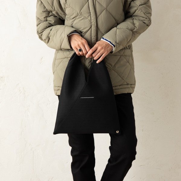 エムエムシックス メゾンマルジェラ トートバッグ スモールジャパニーズバッグ ブラック レディース MM6 S54WD0043 P6414 T8013