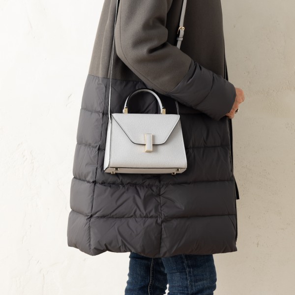 ヴァレクストラ ハンドバッグ ショルダーバッグ イジィデ マイクロ ミニバッグ グレー レディース Valextra WBES0022028LOC99 GT