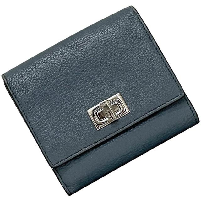 フェンディ 二つ折り 財布 グレー ピーカブー 8M0438 美品 レザー 中古 A91B 219 1835 FENDI ターンロック フラップ ホック 灰色 メンズ レディース 定番 人気 男女兼用 箱付き ステッチ シルバー金具