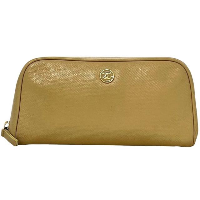 シャネル ポーチ ベージュ ココボタン A20913 美品 小物入れ 10番台 レザー 中古 10137270 CHANEL ファスナー コスメ 化粧ポーチ ココマーク ヴィンテージ 定番 人気 レディース 女性 ロゴ金具 シンプル
