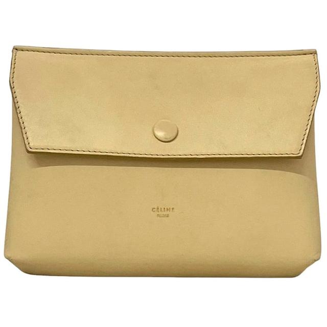 セリーヌ ポーチ ベージュ 美品 小物入れ レザー 中古 CELINE ホック シンプル タイ 付属ポーチ 革 メンズ レディース 定番 人気 ワンポイント ロゴ刻印 バッグインバッグ ヴィンテージ 男女兼用 整理整頓 フラップ ブランド