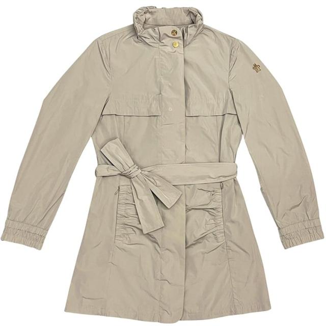 モンクレール コート ベージュグレー RN116347 サイズ1 クリーニング済み 美品 ポリエステル 100％ 中古 MONCLER ロング ファスナー ベルト付き レディース フードなし アパレル 衣類 長袖 アウター 薄手 ロゴ金具