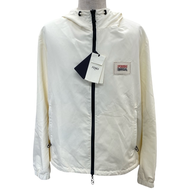 未使用 フェンディ×マークジェイコブス コラボ FW1088ANG5 ウィンドブレーカー アウター ロゴ アイボリー FENDI×MARC JACOBS[サイズ 48]