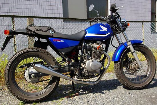 RSY FTR223[MC34]・FTR223D[MC34） ビューティーメガホンマフラー BEAUT-MG-FTR223【同梱不可商品】の通販はau PAY マーケット - バイクパーツ ...