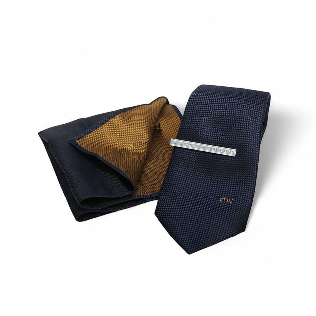 ダニエルウェリントン DANIEL WELLINGTON ネクタイ＆チーフ＆タイバー ３点セット DW02800001 メンズ ネイビー ネクタイ