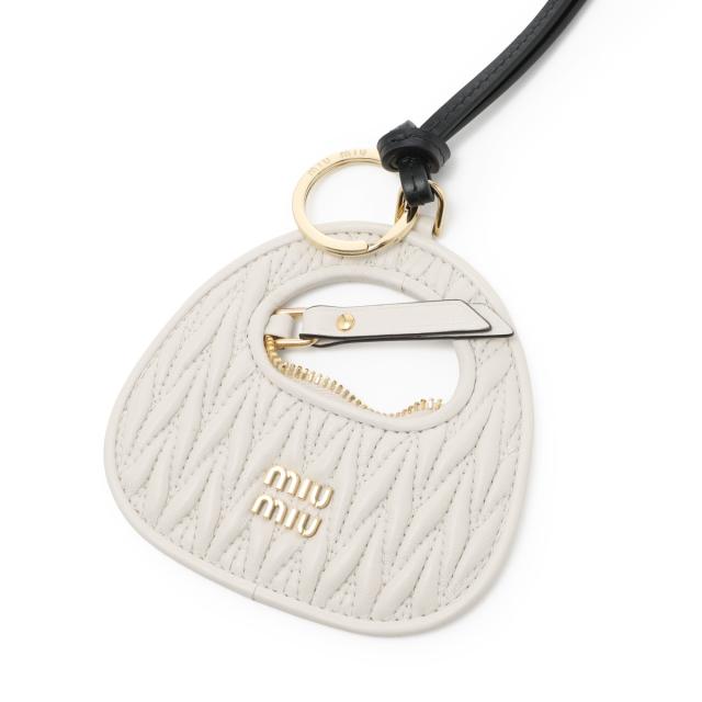 [あす着] ミュウミュウ miu miu キーリング バッグチャームモチーフ レディース LEATHER KEYCHAIN TRICK あす着] ミュウミュウ miu miu キーリング バッグチャームモチーフ