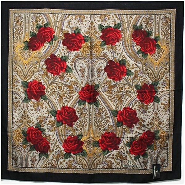 トラサルディ 未使用 大判スカーフ 毛 花柄 バラ柄 ブラック 中古 Sランク TRUSSARDI｜ レディース 女性用