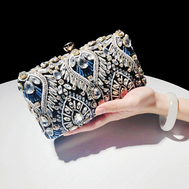 O13クラッチバッグ レディース バッグ クリスタルショルダーバッグ キラキラ．ラインストン パーティーバック