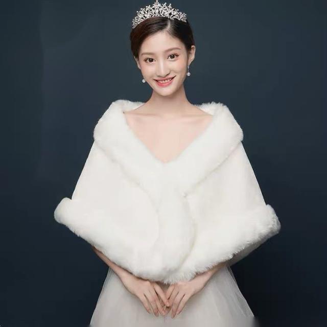豪華肩掛け 大判ショール ファーストール ．毛皮風ケープ 結婚式 ボレロ ポンチョ