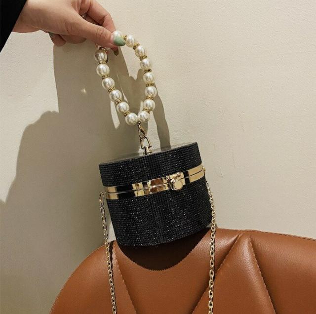 O1レディース バッグ クリスタルショルダーバッグ キラキラ．ラインストン パーティーバック