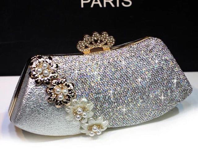 豪華パーティーバッグ キラキラ ストーンBAG クラッチバッグ レディース ラインストーンクラッチバッグ 2wayバッグ．