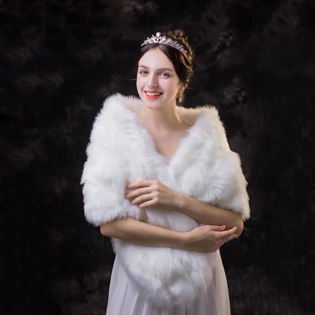 豪華肩掛け 大判ショール ファーストール 毛皮風ケープ 結婚式 ボレロ ポンチョ