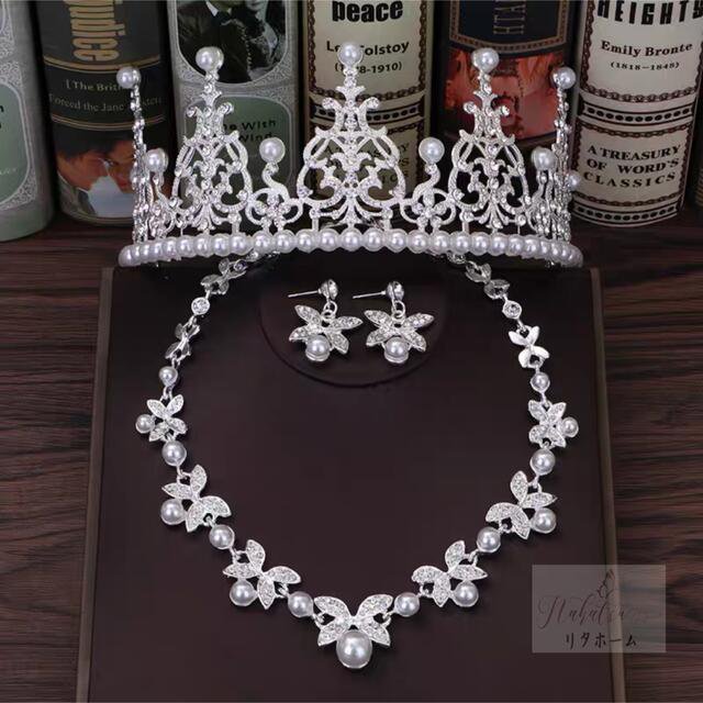 ウェディング 花嫁3点セット ．アクセサリー ティアラ+イヤリング+ネックレス