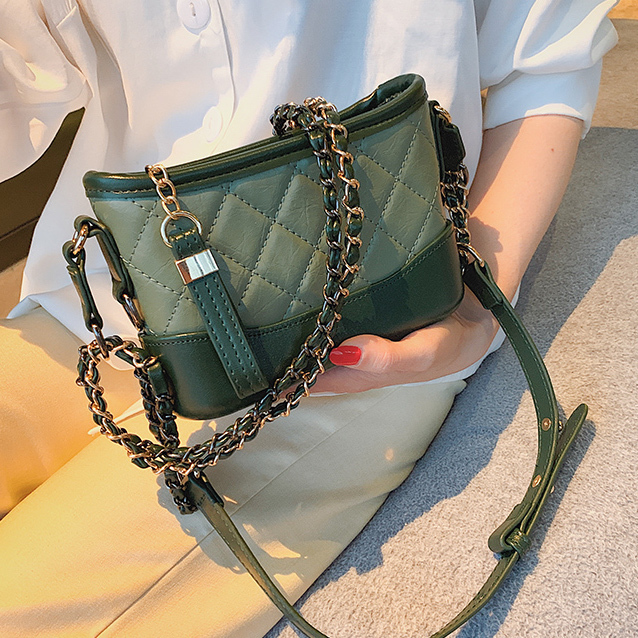 バッグ バック カバン かばん レディースバック ショルダーバッグ ショルダーバック 肩がけバック 肩掛けバック デイバッグ 大人可愛い きれいめ シンプル カジュアル 大人 上品 おしゃれ お洒落 かっこいい 大人可愛い 大人女子 こなれ感 ラフ ラブリー キュート ガーリー