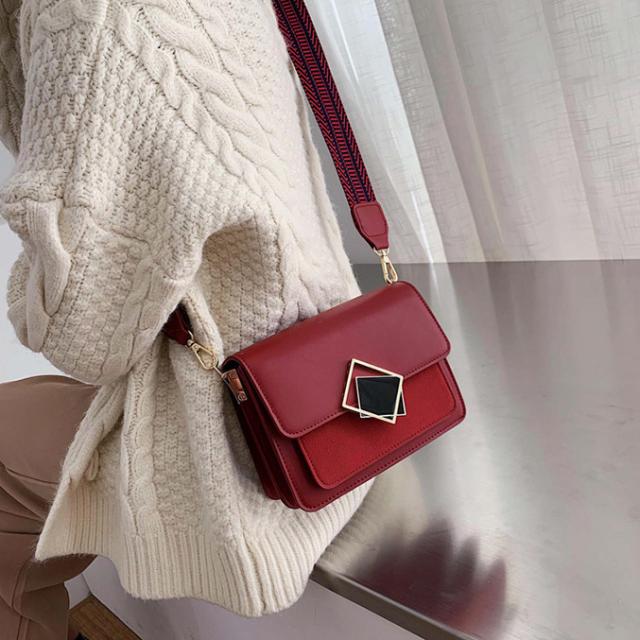 バッグ バック カバン かばん 鞄 bag レディースバッグ レディースバック ショルダーバッグ ショルダーバック 肩がけバック 肩掛けバック デイバッグ 大人可愛い きれいめ シンプル カジュアル 大人 上品 おしゃれ お洒落 かっこいい 大人可愛い 大人女子 こなれ感 ラフ