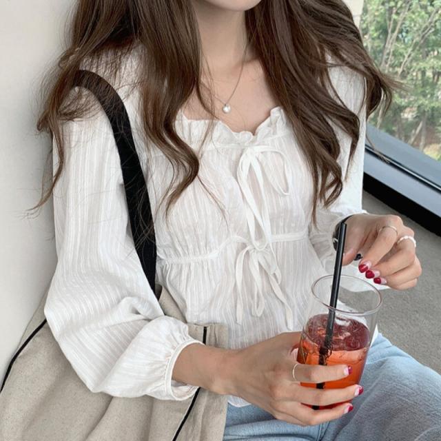 トップス ブラウス チュニック 袖あり 長袖 Vネック フレンチスクエア ペプラム シフォン フリル リボン かわいい 大人可愛い シンプル カジュアる 上品 おしゃれ かっこいい レトロ 大人可愛い ラブリー キュート ガーリー とろみ感 無地 春 秋 10代 20代 30代 40代