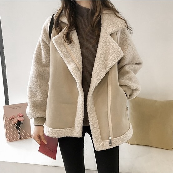 ムートンコート アウター コート ジャケット 上着 袖あり 長袖 襟付き もこもこ モコモコ ふわふわ ポケット 前開き ボア かわいい 大人可愛い きれいめ シンプル カジュアル 大人 上品 おしゃれ 大人女子 こなれ感 ラフ ラブリー キュート ガーリー ルーズ 個性的 モード系