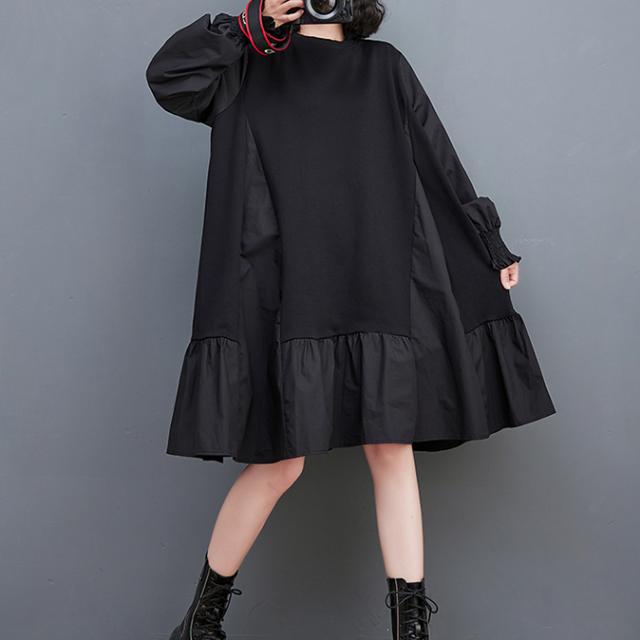 Aラインワンピース 膝下 袖あり 長袖 ボリューム袖 襟なし Aライン かわいい 大人可愛い きれいめ シンプル カジュアル 大人 上品 おしゃれ お洒落 かっこいい レトロ 大人可愛い 大人女子 こなれ感 ラブリー キュート ガーリー 主役級 存在感 とろみ感 抜け感 無地 春 秋