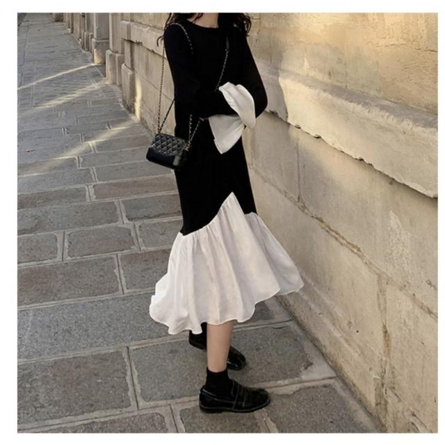 ワンピース フレアワンピース ミモレ ミモレ丈 ロング ロング丈 袖あり 長袖 フレアスリーブ Uネック ラウンドネック 襟なし フレア セミフレア スリム 細身 ドッキング フリル かわいい 大人可愛い きれいめ シンプル カジュアル 大人 上品 おしゃれ レトロ 大人女子