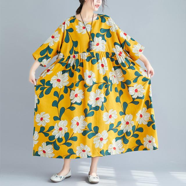 大柄フラワーワンピース 膝下 袖あり 半袖 襟なし Aライン かわいい 大人可愛い きれいめ シンプル カジュアル 大人 上品 おしゃれ お洒落 かっこいい レトロ 大人可愛い 大人女子 こなれ感 ラブリー キュート ガーリー 主役級 存在感 とろみ感 抜け感 無地 春 夏 秋 10代
