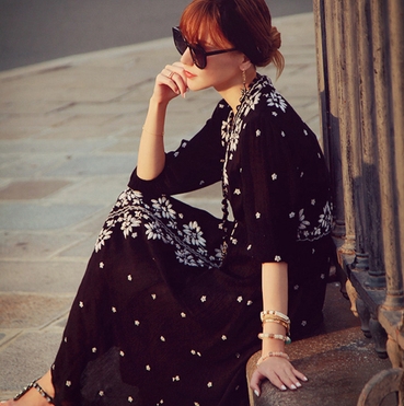 ワンピース ワンピドレス ロング ロング丈 マキシ マキシ丈 袖あり 襟なし Vネック 刺繍 かわいい 大人可愛い きれいめ シンプル カジュアル 大人 上品 おしゃれ お洒落 かっこいい レトロ アジアン エスニック エキゾチック 大人可愛い 大人女子 こなれ感 ラフ ラブリー