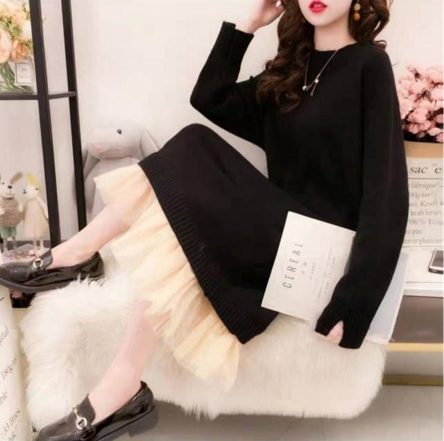 ニットワンピース 裾チュール ドッキング ワンピース セーター ワンピドレス 膝下 ミモレ丈 ロング丈 袖あり 長袖 袖スリット クルーネック Iライン 切り替えデザイン チュール シフォン ニット かわいい おしゃれ お洒落 大人女子 ラブリー キュート 春 秋 冬 クリスマス