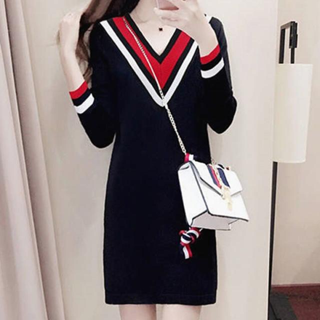 ワンピース ニットスカート ワンピドレス ミニ ミニ丈 膝上 袖あり 長袖 Vネック 襟なし タイト 細身 ストレート Iライン ニット 薄手 かわいい 大人可愛い シンプル カジュアル 大人 大人女子 ラフ スポーティー セクシー 柄 ストライプ 春 秋 10代 20代 レディース 女性用