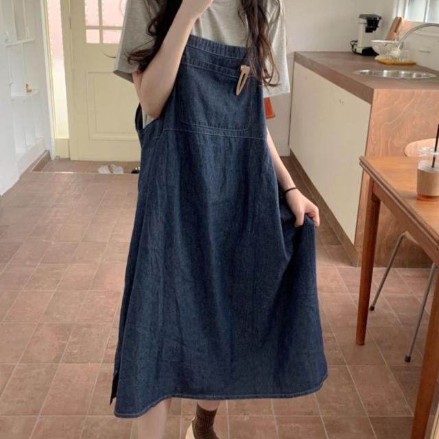 デニム サロペット スカート ワンピース ジャンパースカート デニムワンピース ロング ロング丈 マキシ マキシ丈 アンクル丈 袖なし スクエアネック フレア ワイド サイドスリット ポケット ブルーデニム かわいい 大人可愛い きれいめ シンプル カジュアル 大人 おしゃれ