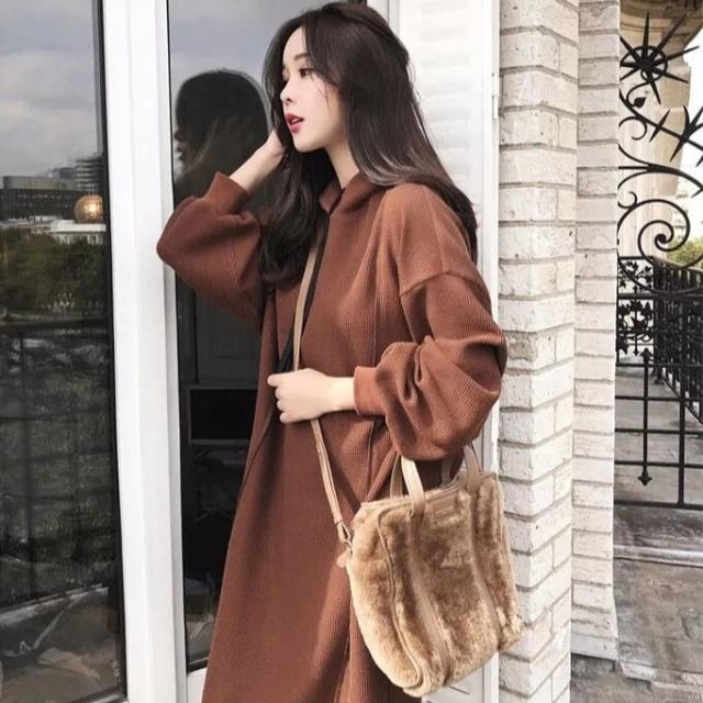 ニットワンピース ゆるワンピース オールインワン フード付きワンピース ワンピース オールインワン サロペット 膝下 ミモレ ミモレ丈 ロング ロング丈 袖あり 長袖 ボリューム袖 ルーズ フーディー ワイド ガウチョ フード付き ふんわり 厚手 大人可愛い カジュアル 大人