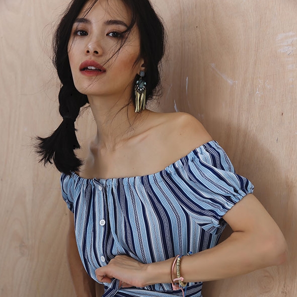 ワンピース ワンピドレス 膝下 ロング ロング丈 袖あり 半袖 オフショルダー オフショル 襟なし Aライン リボン ウエストリボン ハイウエスト 前開き かわいい 大人可愛い シンプル カジュアル 大人 おしゃれ お洒落 レトロ アジアン エスニック エキゾチック 大人女子