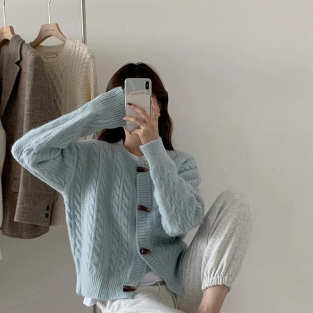 トップス カーディガン ジャケット ミディアム丈 袖あり 長袖 ラウンドネック 襟なし 前開き 編み込み ポリエステル ニット かわいい 大人可愛い シンプル カジュアル 大人 おしゃれ アジアン エスニック エキゾチック 大人女子 ラフ 無地 春 秋 冬 10代 20代 レディース