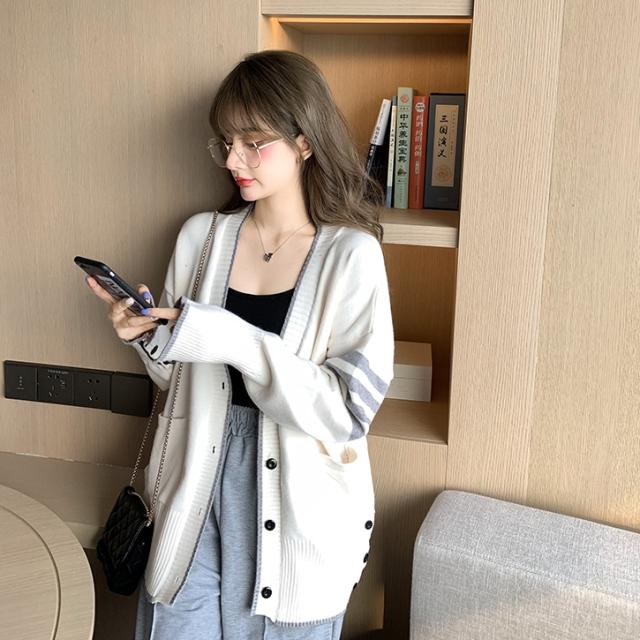 トップス セーター カーディガン ジャケット ロング丈 袖あり 長袖 Vネック 襟なし ポケット 前開き ニット かわいい 大人可愛い シンプル カジュアル 大人 おしゃれ お洒落 アジアン エスニック エキゾチック 大人女子 こなれ感 ラフ 柄 ストライプ 春 秋 10代 20代 30代