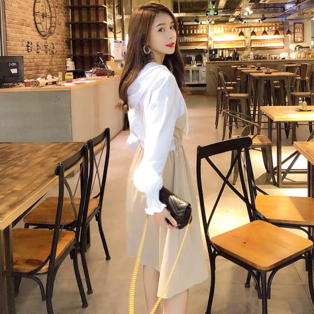 ワンピース フーディー フレアワンピース ティアードワンピース ミモレ ミモレ丈 ロング ロング丈 袖あり 長袖 襟なし フレア Aライン 切り替えデザイン ドッキング フード付き かわいい 大人可愛い きれいめ シンプル カジュアル 大人 おしゃれ 大人女子 こなれ感 ラフ